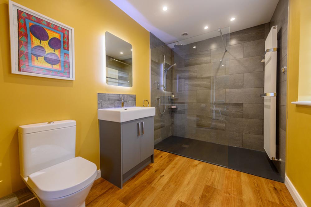 NBK Bathrooms & Kitchens | Norwich Luxury En-Suite | Bold Fitted En ...